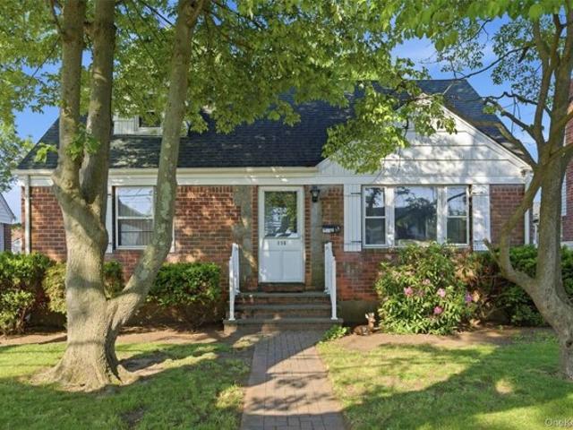 Prague St, Valley Stream, Home For Sale