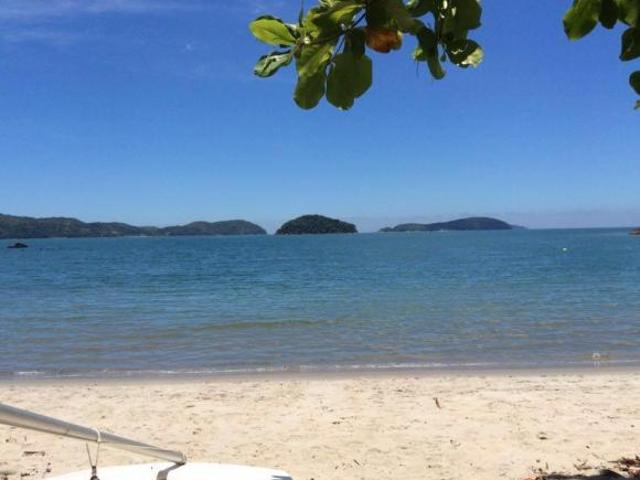 Praia da Justa área de 18 mil m² pé na areia ! oportunidade !