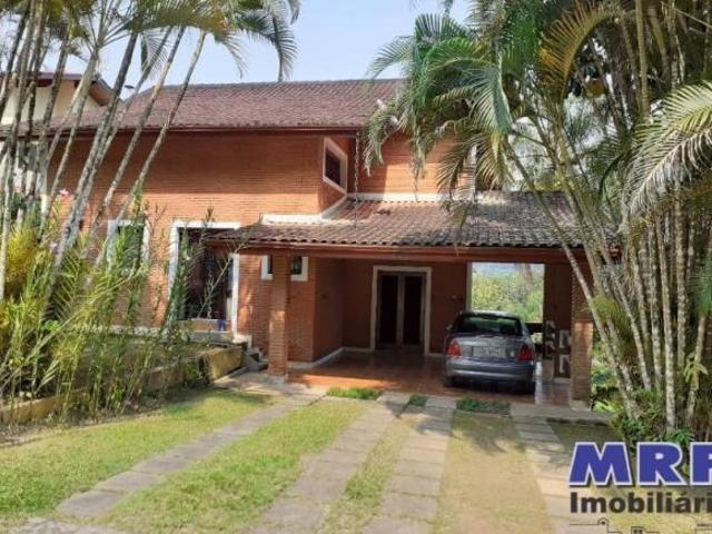 Praia da Lagoinha em Ubatuba. Casa em condomínio fechado. Com excelente terreno