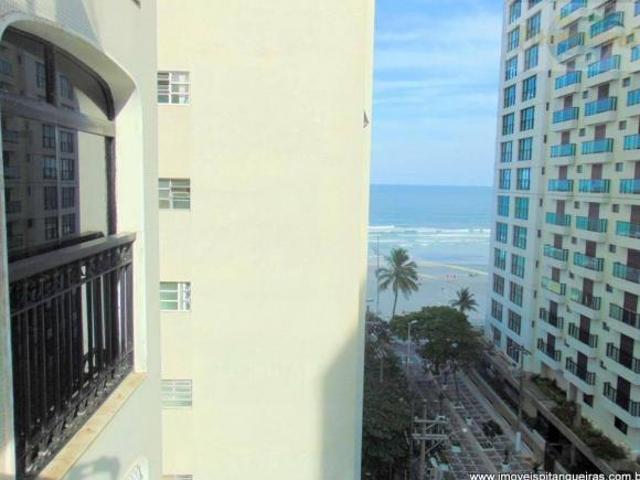 Praia das Pitangueiras Calçadão 50 metros da praia 02 vagas de garagem