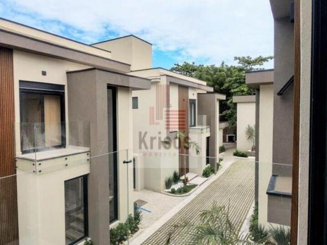 Praia de Camburizinho ? Casas de Alto Padrão a 300m do Mar