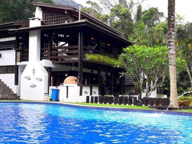 PRAIA DE GUAECÁ CASA A VENDA | CASA 4 DORMS SENDO 2 SUÍTES + CASA CASEIRO