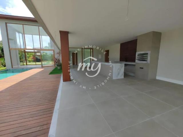 Praia do Forte| Casa em Condomínio Alto Padrão| 375m²| 5 Suites| 7 Vagas