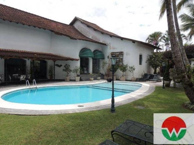 Praia do Pernambuco Guarujá Casa a venda com 4 suítes !SP