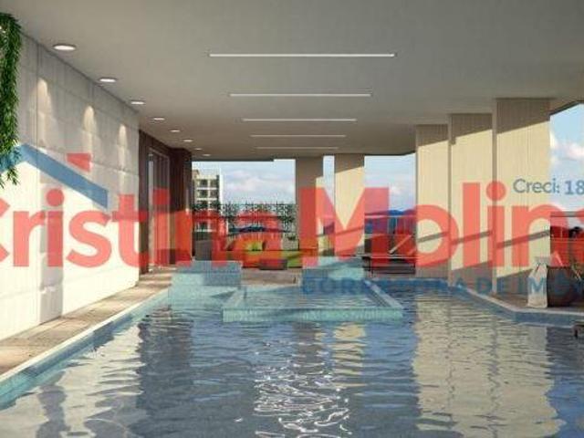 Praia Grande 2 Dorm. UMA SUÍTE, SACADA GOURMET, SALA, COZINHA, ÁREA DE SERVIÇO EM CONDOMÍNIO COMPLE