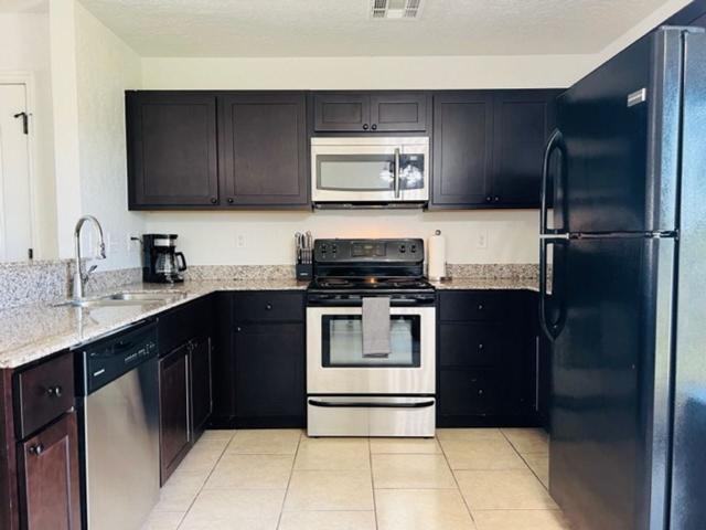 Prairie Breeze 3 Bedroom Home for Rent at 20849 Landmark Dr, Harrah, OK 73045