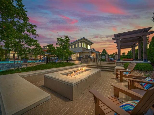 Prairie Creek Apartments & Townhomes