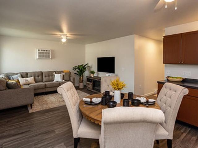 Prairie Creek 3 Bedroom Apartment for Rent at 300 Fox Ln, Pleasant Hill, IA 50327