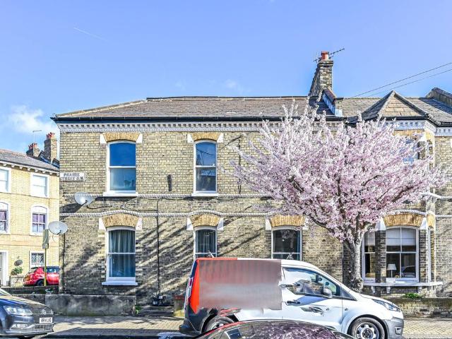 Prairie Street SW8, Battersea, London, 2 bed flat to rent, £2,701 pcm | PrimeLocation