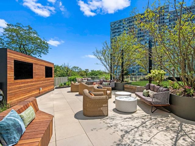 Prairie Shores 1 Bedroom Apartment for Rent at 2937 S King Dr, Chicago, IL 60616 Douglas