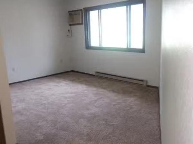 Prairie View Apartments 1 551 Lakeview Rd #1