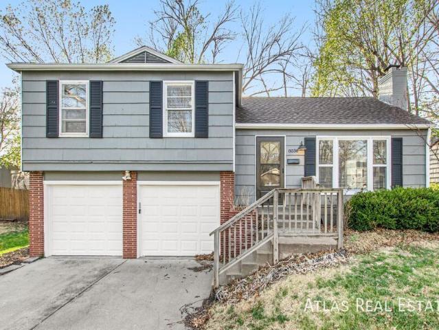 4 WEEKS FREE RENT IF MOVED IN BY 8/31! Prairie Village home for rent! Brand New Carpet through out! Open for Tours!