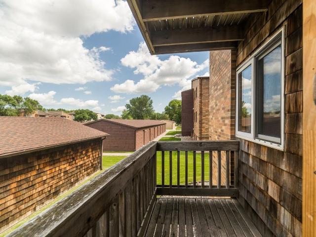 Prairiewood Estates 2 Bedroom Apartment for Rent at 3301 17th Ave S, Fargo, ND 58103 Westgate