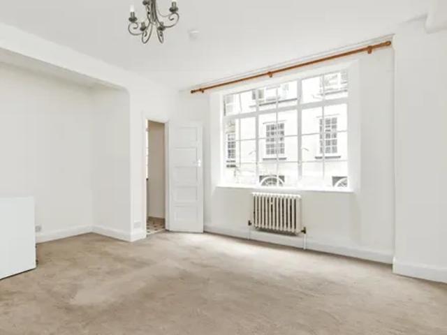 Pret A Manger, 7 12 Tavistock Square, London, WC1H 9LT, United Kingdom | 1 bed apartment for rent #167835507 | Rentberry