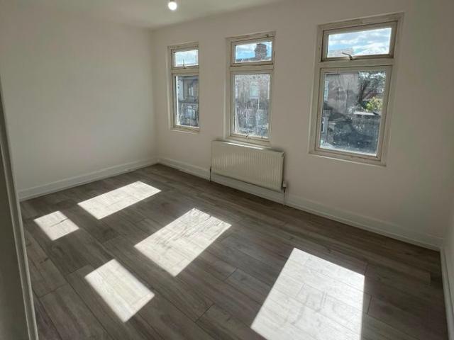 Pretoria Rd RM7, 4 bed semi detached house to rent, £2,600 pcm | PrimeLocation