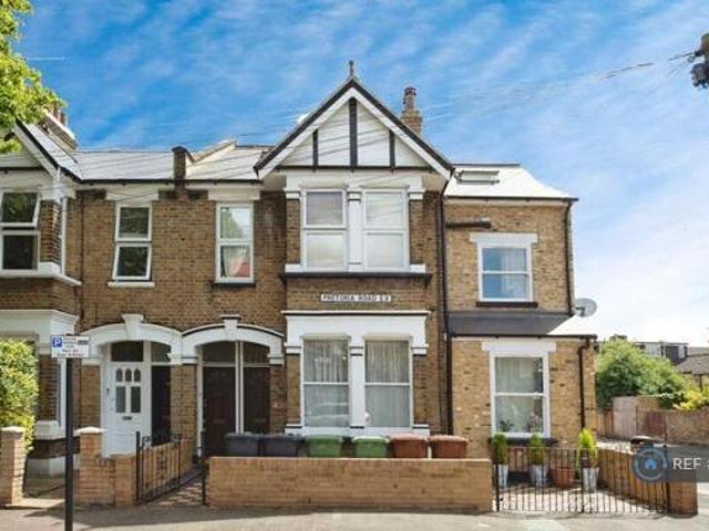Pretoria Road, London, 3 Bedroom Flat