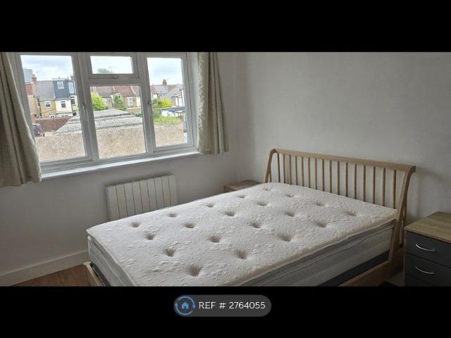 Pretoria Road, Watford WD18, 1 bed flat to rent, £1,500 pcm | PrimeLocation