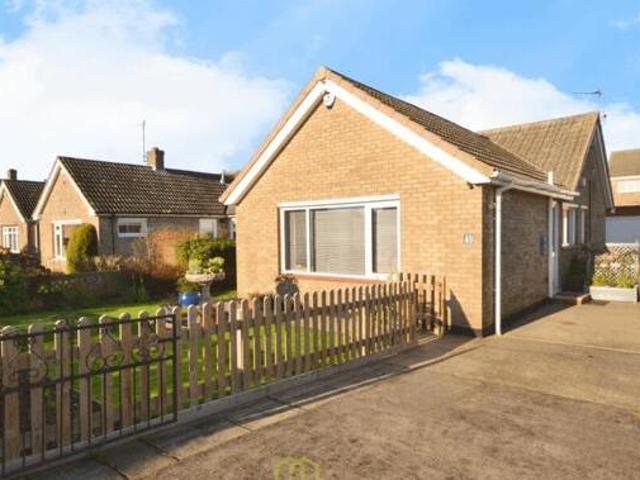 Pretymen Crescent, New Waltham, 3 Bedroom Detached