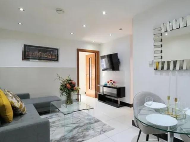 Prezzo, 7 9 Great Cumberland Place, London, W1H 7LU, United Kingdom | 2 bed apartment for rent #137933244 | Rentberry