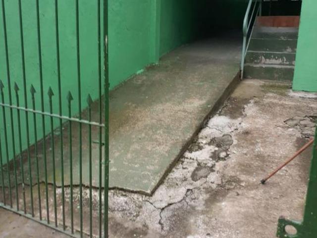 Preço de Terreno! Imóvel com 2 Casas para Reforma