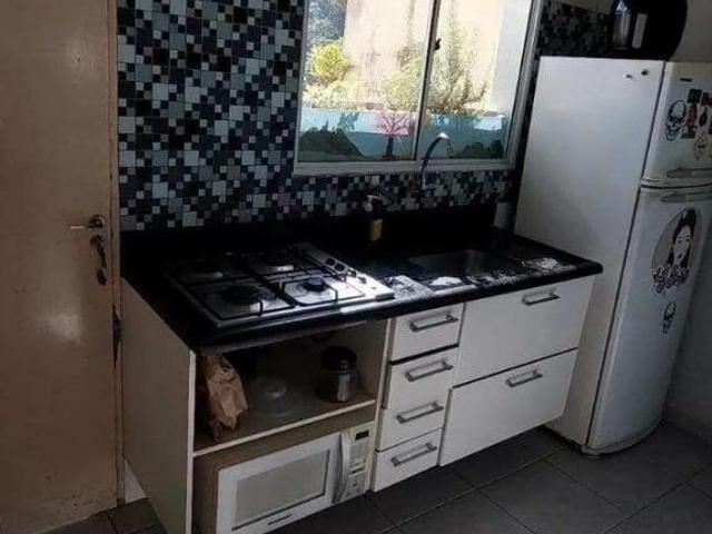 PREÇO DE OPORTUNIDADE! Casa de condomínio à venda, no Condomínio Villa Verde em Jardim Jaraguá, com