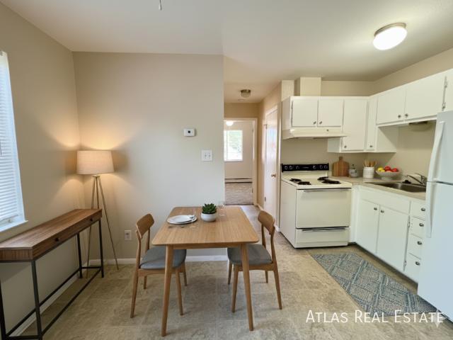 A Must See with 6 Weeks Rent Free! ~ That's $1,067 in Savings!