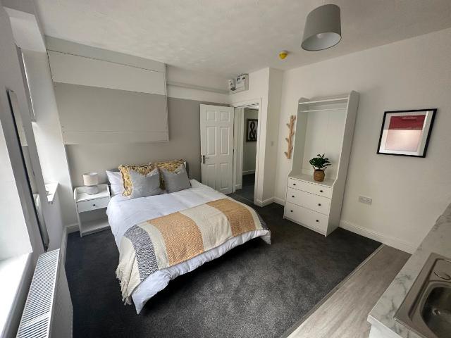 Prebend Street, Bedford MK40, Room to rent, £625 pcm | PrimeLocation