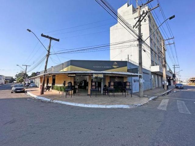 Prédio 3300m² — Aeroviário | De esquina