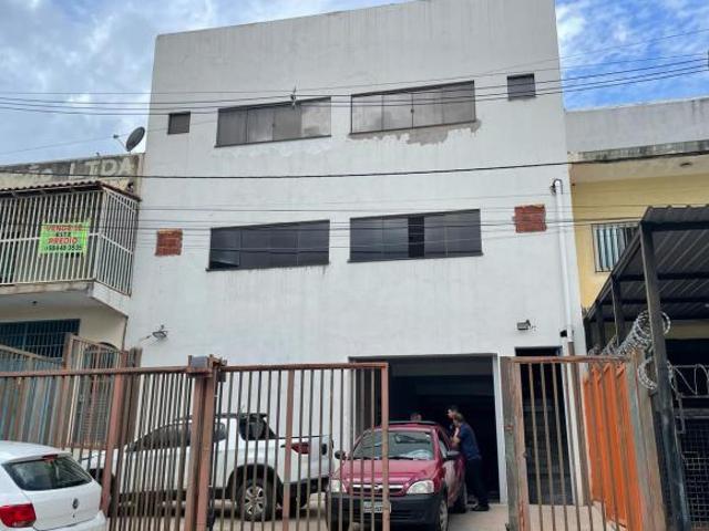 Prédio 750m², 3 pavimentos, próximo a UNB, ADE Quadra 1, Ceilândia