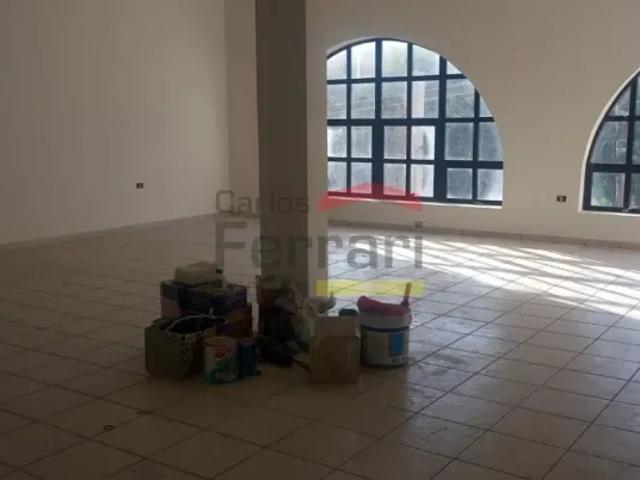 Prédio com salão na Av. Engenheiro Caetano Alvares locação