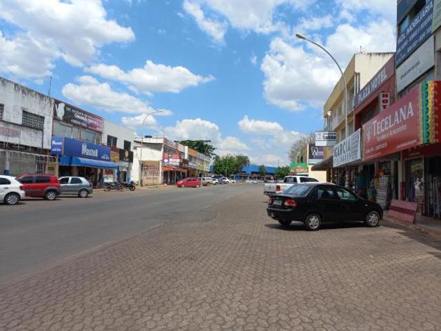 Comercial com 432 m² de área construída à venda no Setor Oeste