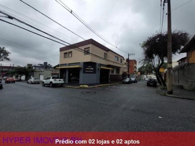PRÉDIO COM 02 APTOS E 02 LOJAS