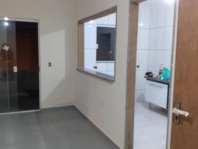 Prédio com 2 apartamentos com total de 180m² localizado no Bairro Maracanã em Santo André
