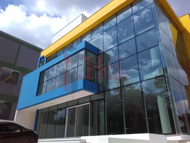 Prédio comercial na granja viana em área nobre, próximo ao shopping!
