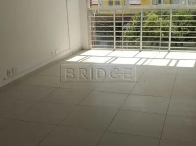 Predio comercial na Santa Cecilia