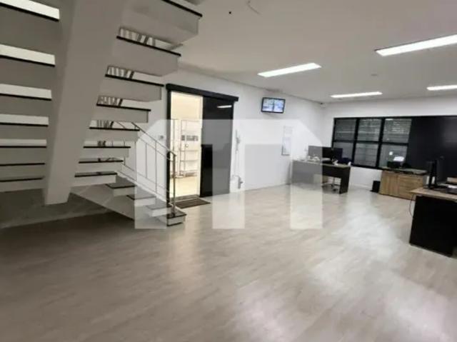 Prédio Comercial na Vila Formosa próximo a futura estação de metro