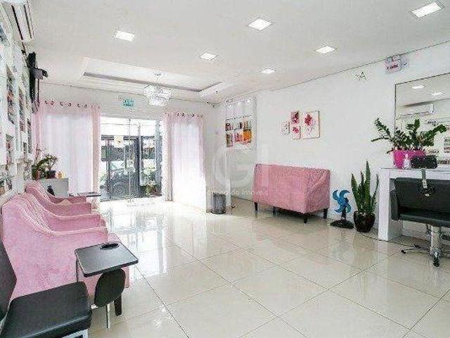 Prédio comercial no Bairro Partenon