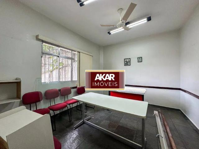 Prédio Comercial no Jd. Do Mar