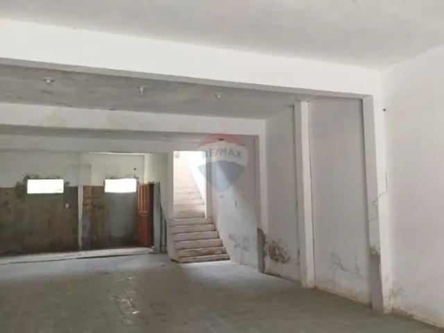 Prédio Comercial à Venda, 252 m² por R$ 290.000