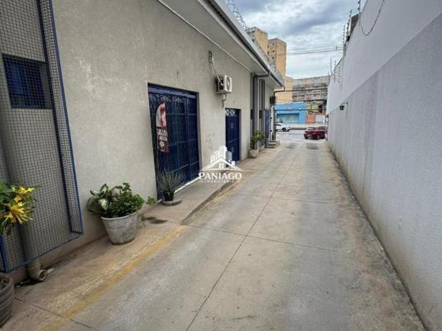 Prédio Comercial à Venda e Locação no Centro de Cuiabá | 608 M² | 20 Vagas