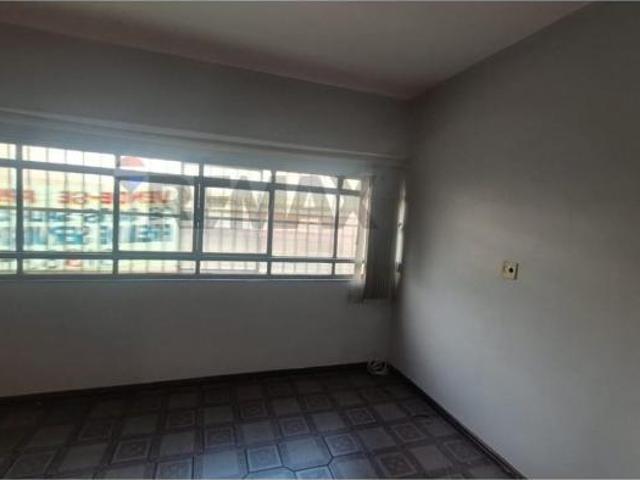 Prédio Comercial à Venda em Taguatinga Sul, DF