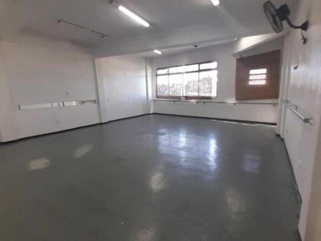 Prédio comercial à venda na Estrada Kizaemon Takeuti 4 pavimentos em Taboão da Serra/SP