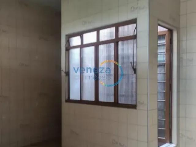Prédio Comercial à venda por R$ 2000. 00, 398.12 m2 franca londrina/pr