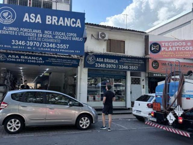 Prédio comercial alugado, vazado, loja tradicional, renda garantida!