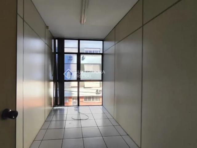 Prédio Comercial Amplo e Bem Localizado no Centro Ideal para Clínicas ou Escritórios
