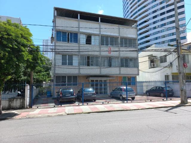 Prédio Comercial com 18 Quartos e 2 banheiros à Venda, 370 m² por R$ 1.500.000