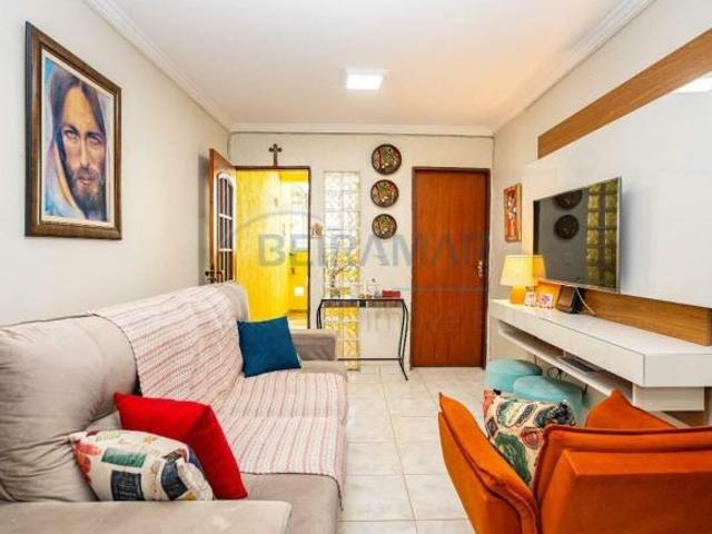 Prédio comercial com 2 lojas + 4 apartamentos, 3 vagas – SHA Conj. 05, Arniqueira/DF