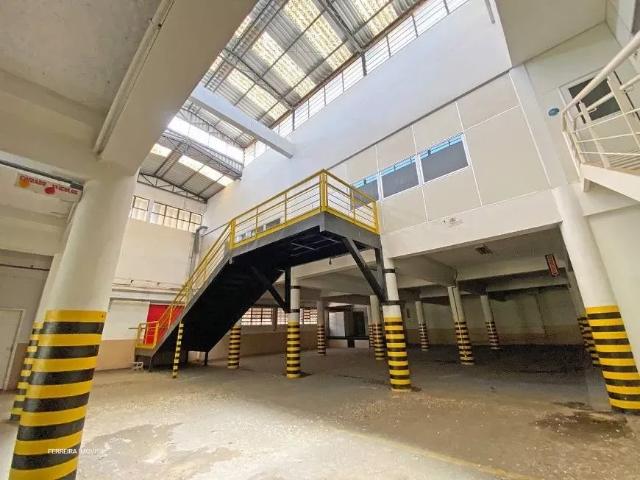 Predio comercial com 2.071 M²