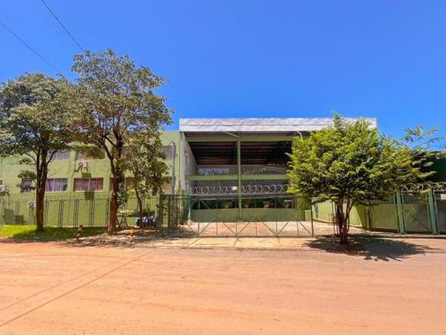 Prédio comercial com galpão, 809m² á venda localizado ao lado do viaduto da BR 153, Aparecida de Goi