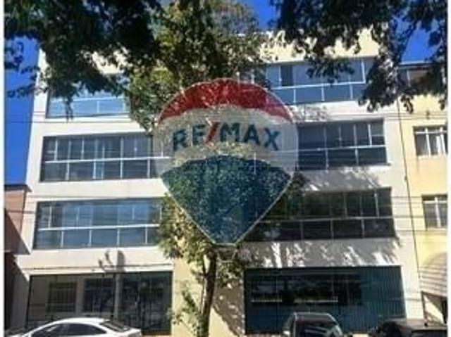 Prédio comercial com laje reforçada sendo 4 andares
